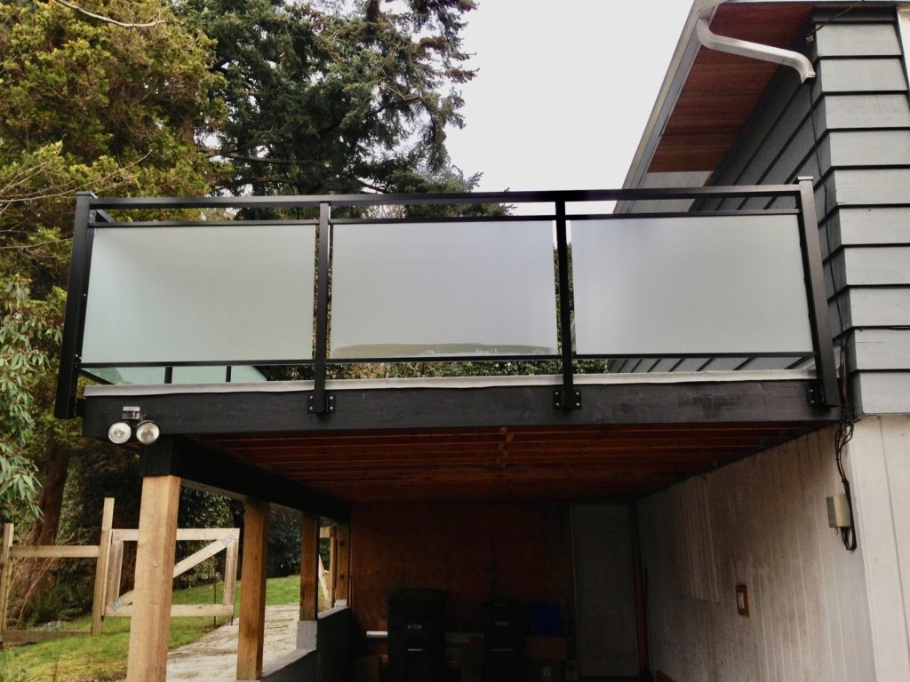 Railing Style #19 - DECK PROS | Construction & Railing Inc.