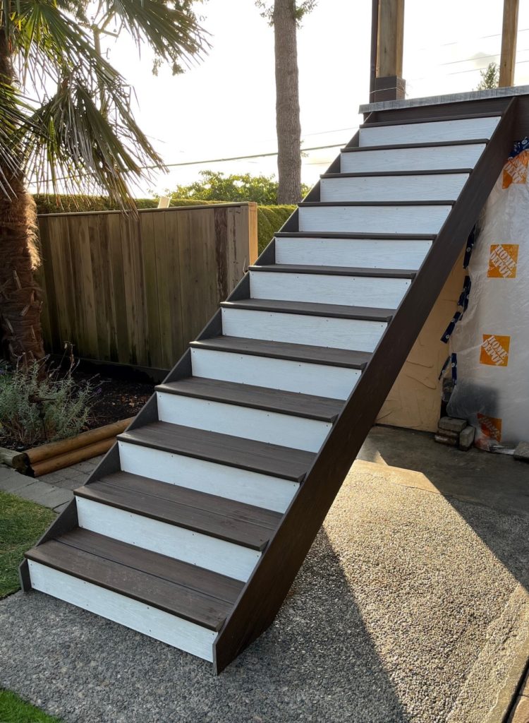 Composite Enclosed Stairs - Trex Spiced Rum - DECK PROS | Construction ...